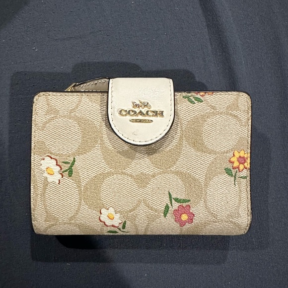 Coach | Bags | Coach Floral Wallet | Poshmark